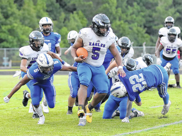 East Bladen opens football season with 18-6 win at Trask | Bladen Journal