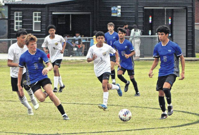 Wednesday Roundup: East draws, West falls in boys’ soccer | Bladen Journal